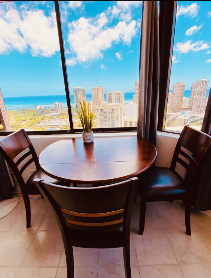 37th Floor: Amazing Ocean View/skyline, 2b/2b, Walk To Waikiki Beaches. - Honolulu, HI