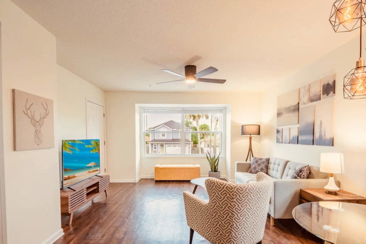 C - Mid Century Modern Beach Getaway Walk To Sand - Jacksonville Beach, FL