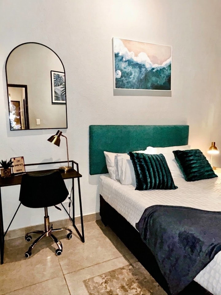 Urban Aura - Near Lynnwood Bridge - Pretoria