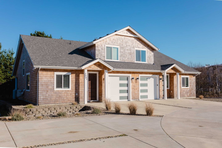 The *Seashell Cove* Cozy Condo, Sleeps 6-8 - Long Beach, WA