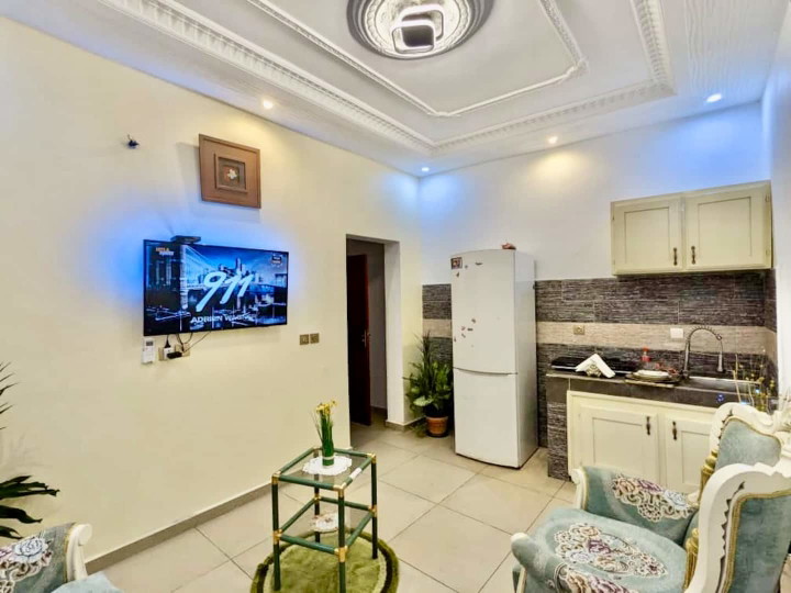 Designer Apartment, Ground Floor: On The Edge Of The Road - Cameroon