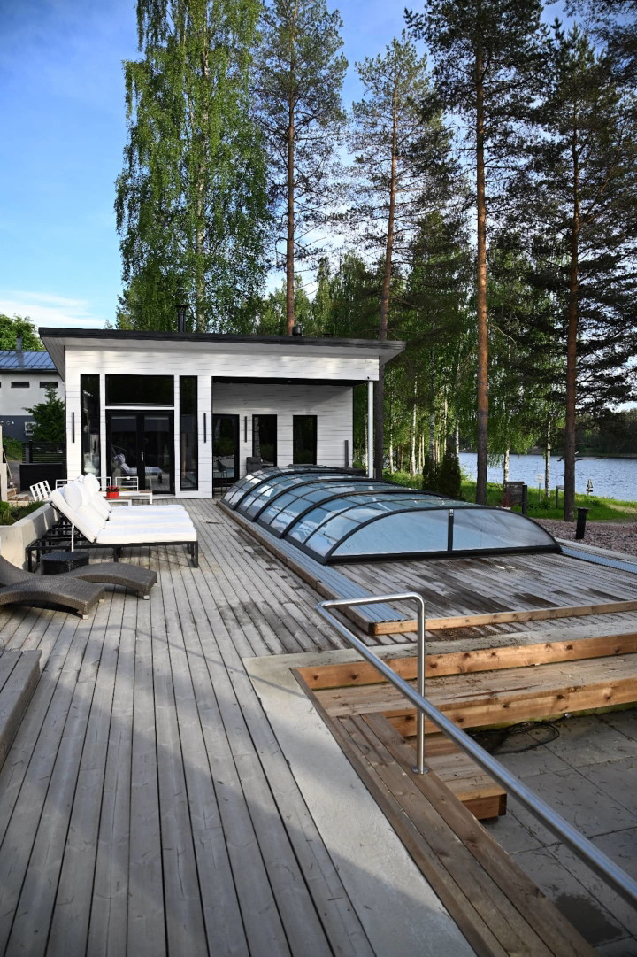 Stunning House With Heated Pool, Jacuzzi And Sauna -