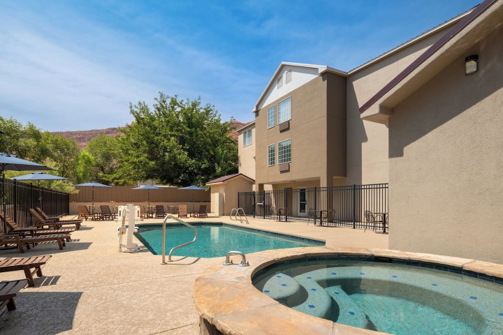 Family Room | La Quinta Moab | Arches Nearby - Moab, UT