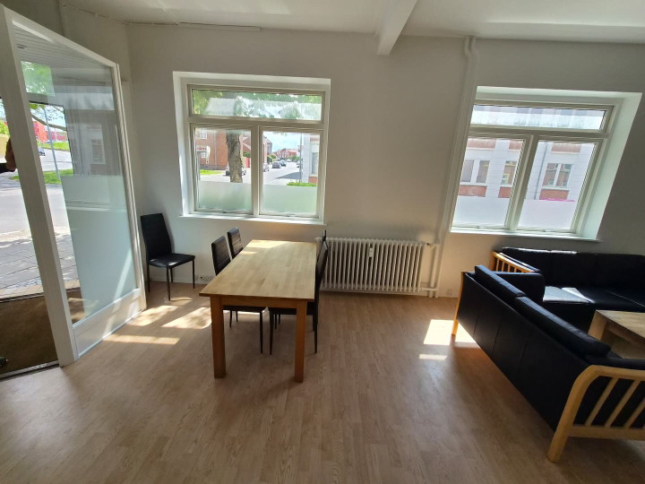 Fin Stor Lejlighed, Tæt På Byen. - Kolding