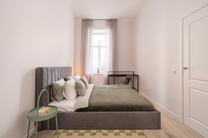 500 Mbps Wi-fi | 2 Bedrooms | Quiet Embassy Area! - Riga