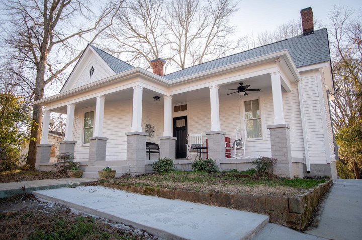 Charming Covington Cottage - Covington, GA