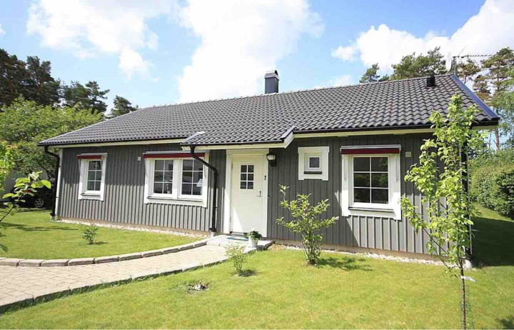 Cozy House With Many Sleeping Places Near The Sea - Laholm