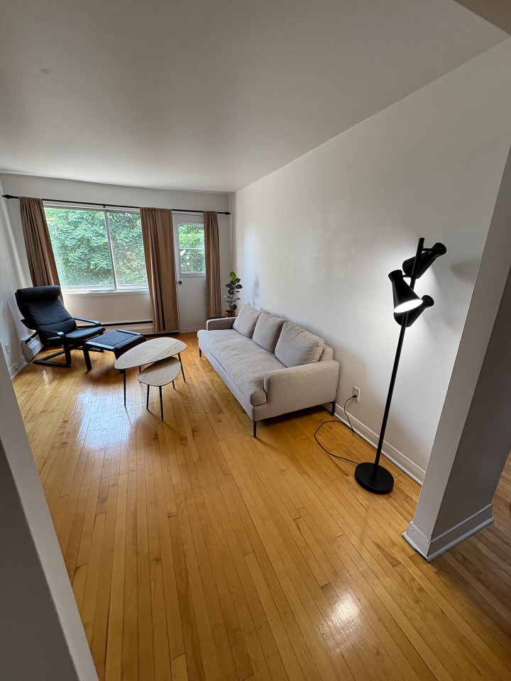 Convenient, Quiet & Clean 2 Br Apt. Min 32 Nights - Montreal