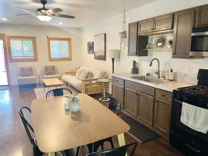 2 Bedroom Hideaway With Backyard - Oroville, CA