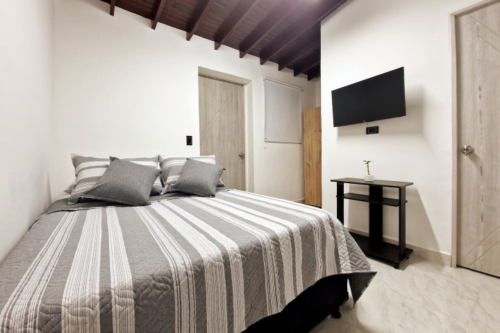 Studio Apartment Near Upb, Av. 70 (104) - Medellín