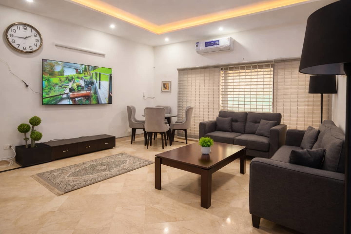 [25% Off] Grand 5br Luxury Villa F-11 - Sleeps 15 - Pakistan