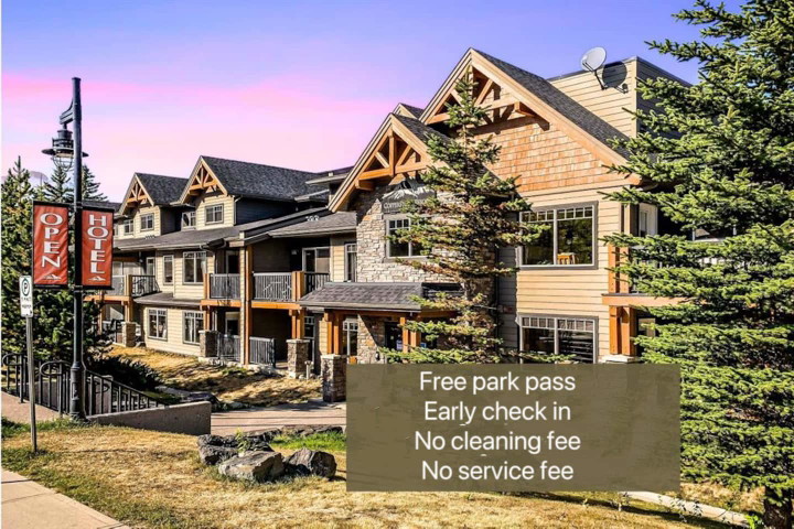 New Cozy Retreat Mt View Hot Tub Heated Parking - Canmore