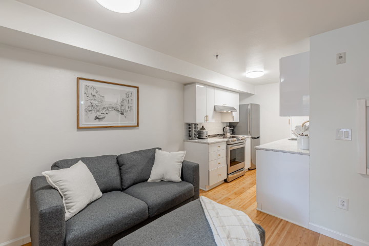 Modern & Upscale In Downtown - Seattle, WA