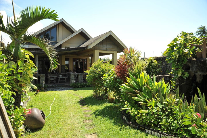 Baler Beachfront House - Baler