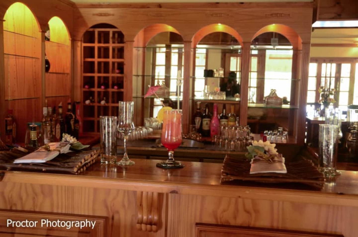 Luxury Retreat With Pool, Bar & Event Venue - Zimbabwe