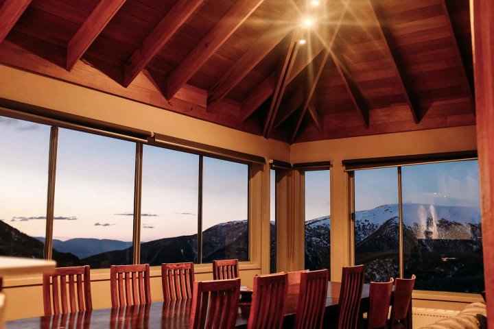 Snow Fall Lodge At Falls Creek -  Ski In - Ski Out - Falls Creek