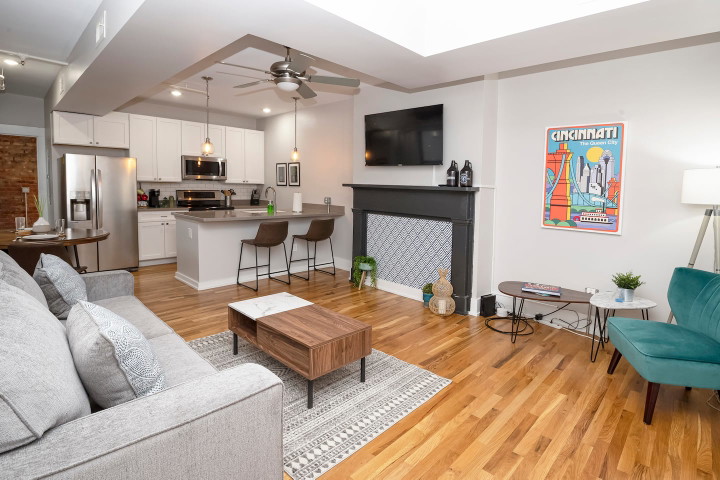 Heart Of Otr With King Bed + Free Garage Parking - Cincinnati