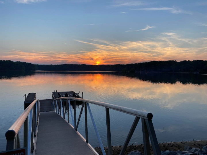 Stylish 3br Lakefront Home On Kerr Lake - Lake Gaston