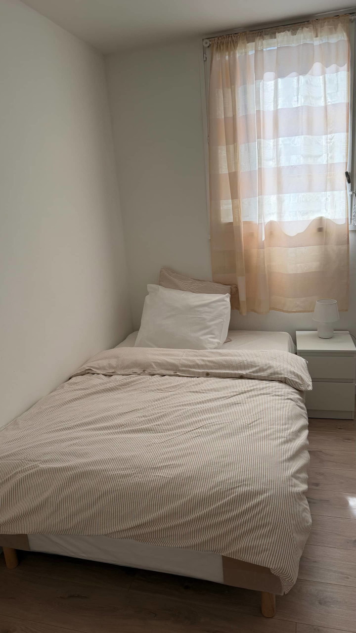 Chambre Avec Douche Privée - Évry