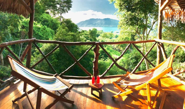 Cabin Perched Among The Lemurs - Makako Lodge - Madagascar