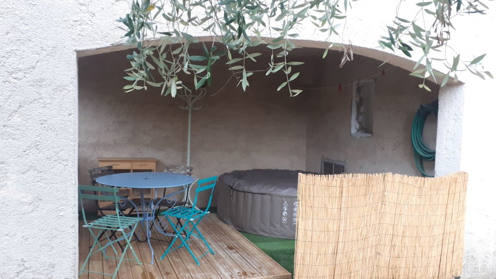 Studio Bas De Villa, Jardin Et Spa (éTé Seulement) - 
