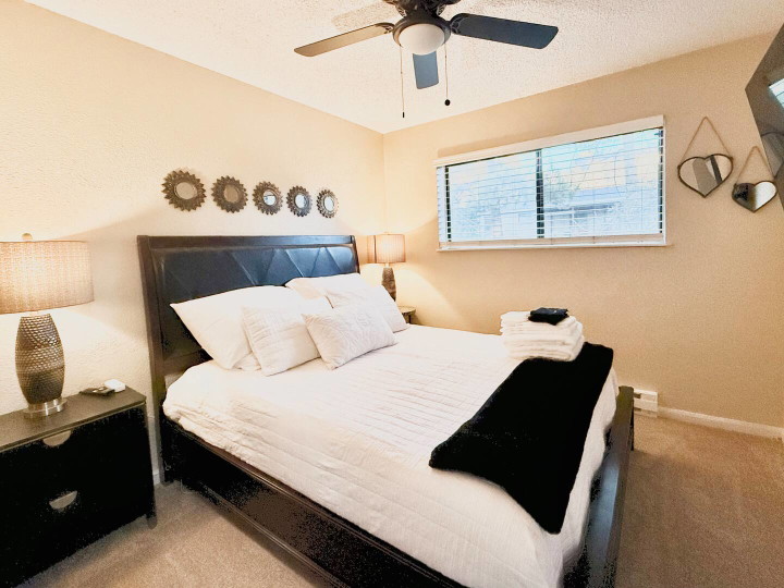 Campus & Mountain Townhome (No Cleaning Fee) - Flagstaff, AZ