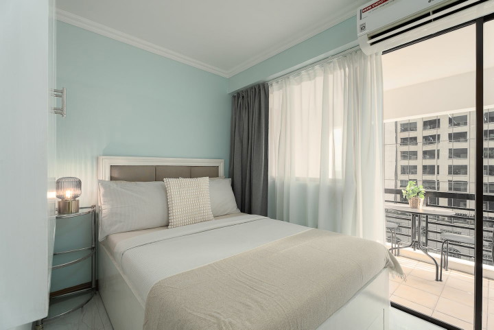 Studio In Greenbelt Makati - Fiber Wifi, Free Pool - Makati