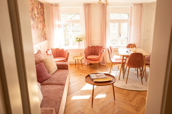 Rose Suite · Elegant 4-room Home With Rosé-design - Zurique