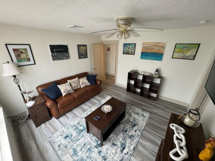 Cottage On The Lake, Hot Tub, Fishing - Moses Lake, WA
