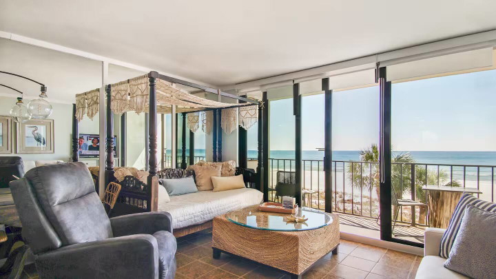 Beachside Oasis At Edgewater Stunning Gulf Views - Florida