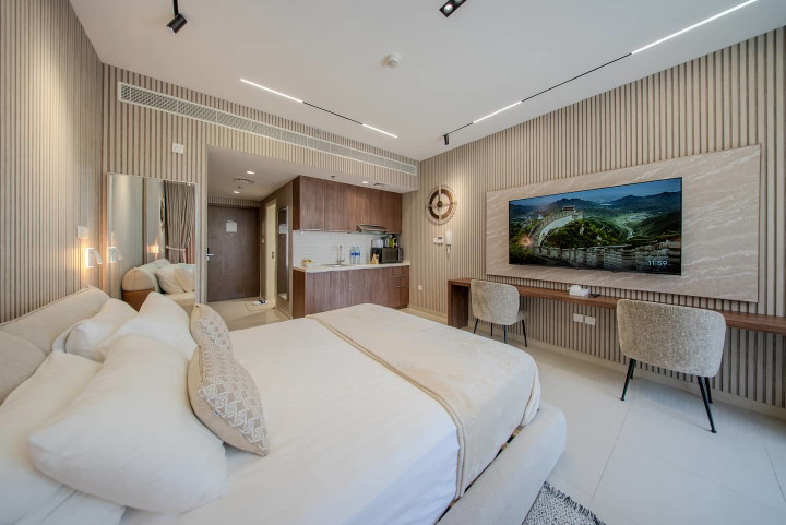Modern Studio- Poolview · Al Zahia Mall Steps Away - Sharjah