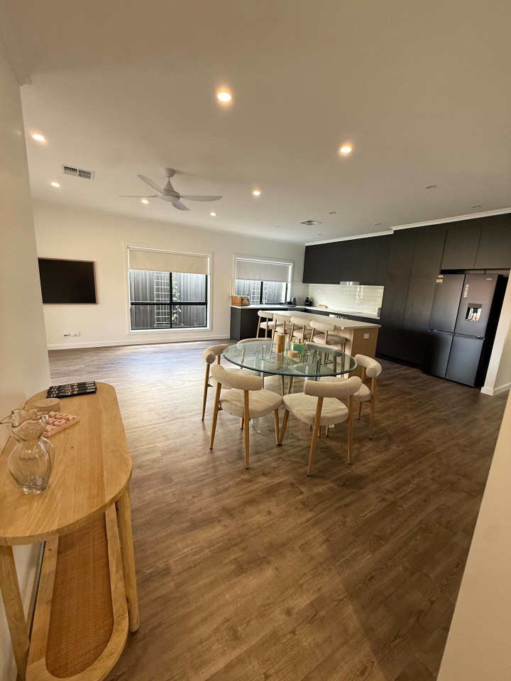 Albert House - A Modern Stay In The Clare Valley - Clare