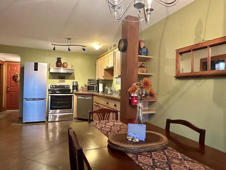 Downtown Suite | Accessible 1br | Dogs Welcome - Nelson