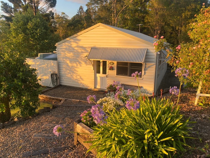 A & F Garden Cottage - Maleny
