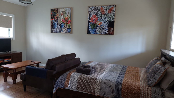 1 Bedroom Unit In Woodend With Wood Fire. - Woodend