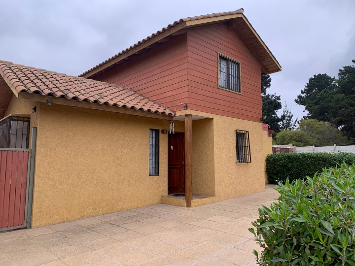 Casa P/ Familia Grande, Cond. A 100 M De La Playa - El Quisco