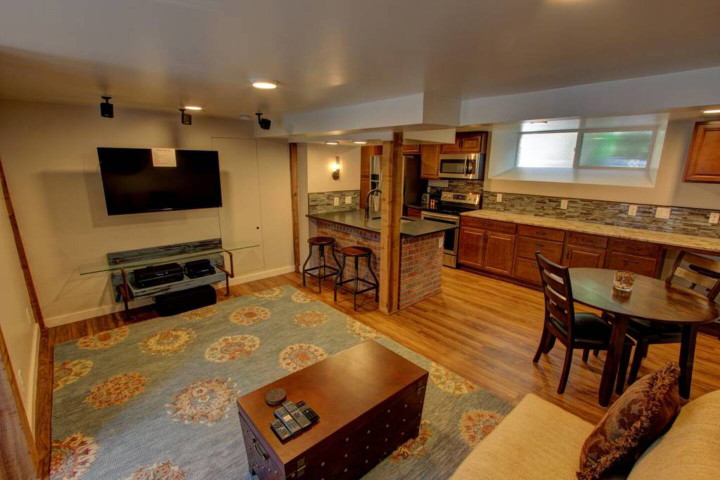 Cozy Luxury Remodel, Fantastic Backyard! Walk In 5 Minutes To Csu/old Town - Fort Collins, CO