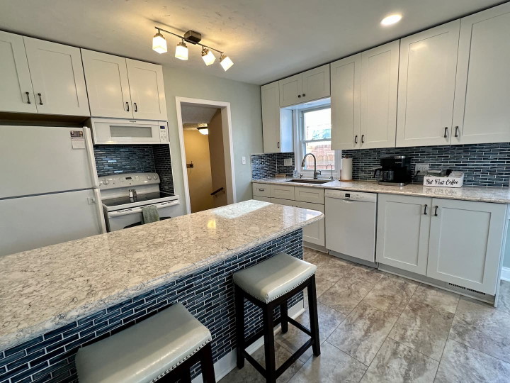 Charming Football Hall Of Fame Bungalow - Canton, OH