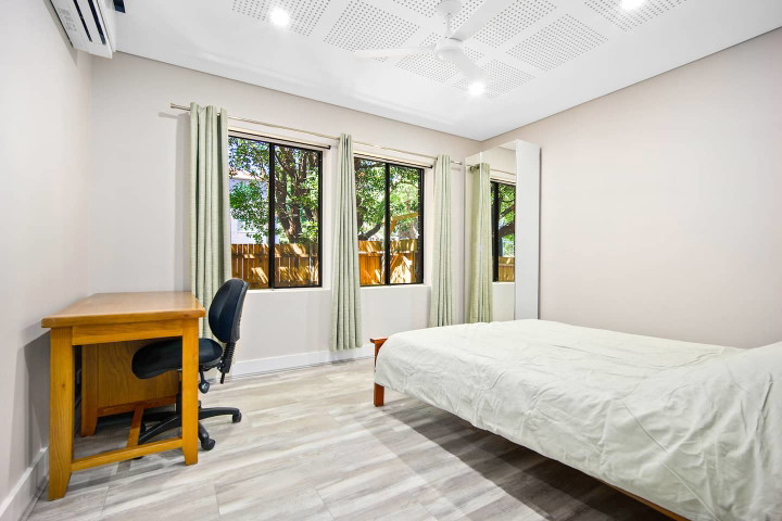 Huge, Ground-floor, Directly Off-street, Fully A/c - Sydney
