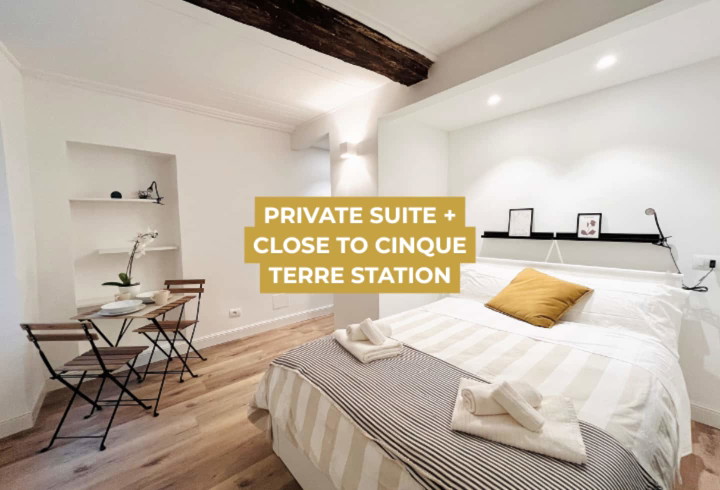 (Central) 3 Bedrooms + Private En-suite + Parking 2 Mins - Sarzana