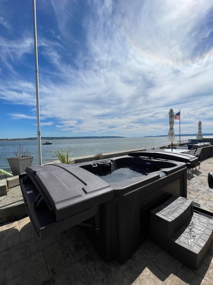 Beachfront Luxury  4br  Game Room/piano  Relax! - Marysville, WA