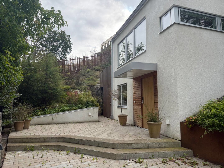 Modernt Boende Med Terrass Nära Stockholm City - Solna