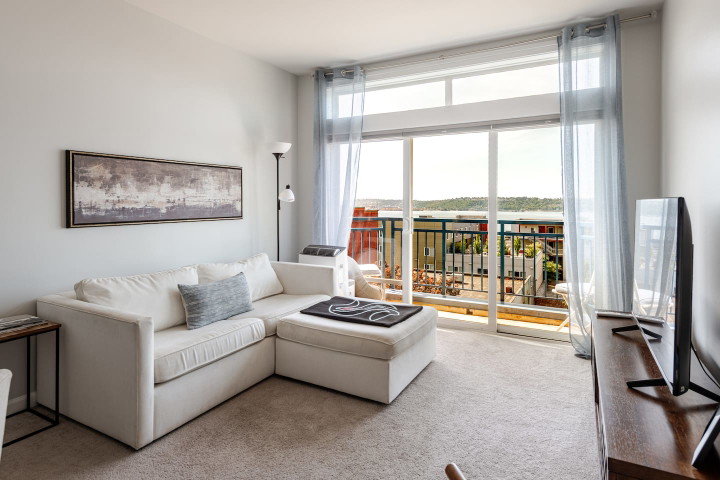 Elliott Bay View Condo With Pool And Hot Tub - 시애틀
