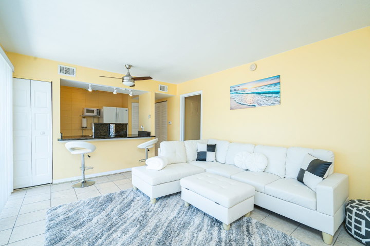 Modern And Elegant Condo In The Heart Of Destin!! - Destin, FL
