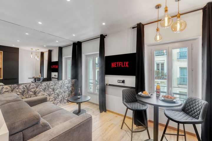 Studio E / Ascenseur / 2 Min Du Palais / Climatisé - Vallauris