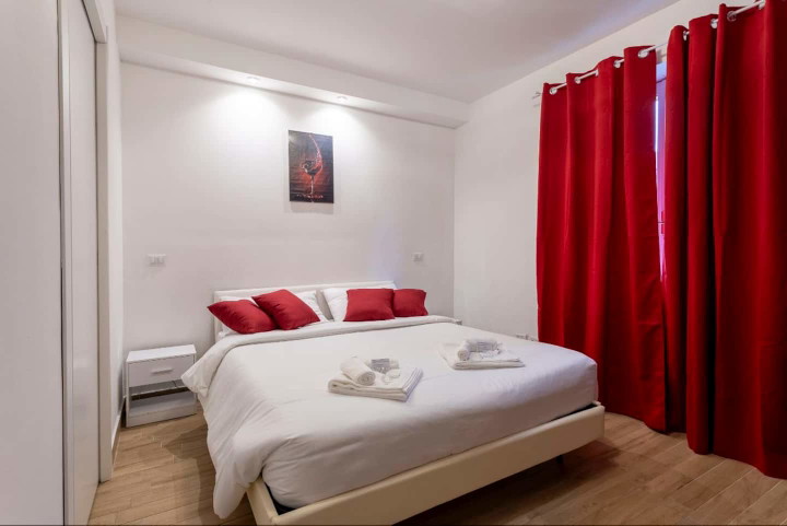 120smq-3 Rooms-2 Bathrooms-private Parking - Pavia