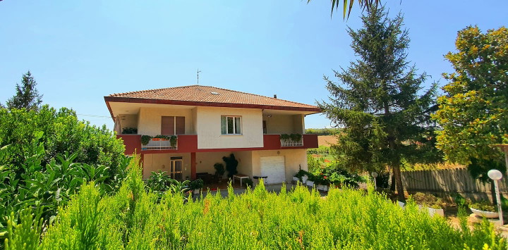 Detached Villa In The Francavilla Hills - イタリア