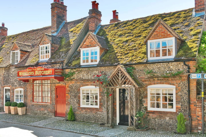 Perfectly Positioned Hambleden House - Henley-on-Thames