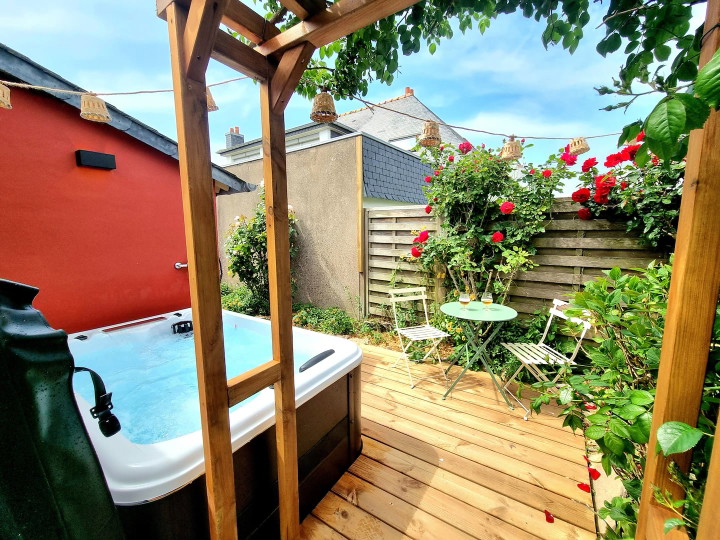 Maisonnette De Pecheur, Jacuzzi,40 M De La Plage - Groix