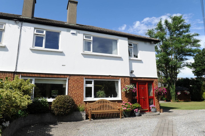 Large 5 Star Prime South Dublin House - ダン・レアレ